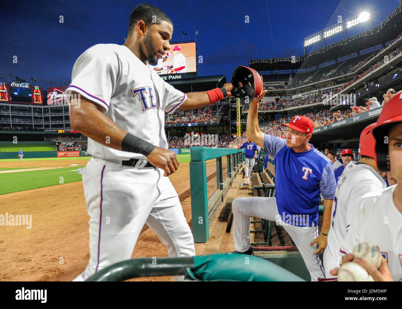 Elvis manager hi-res stock photography and images - Alamy