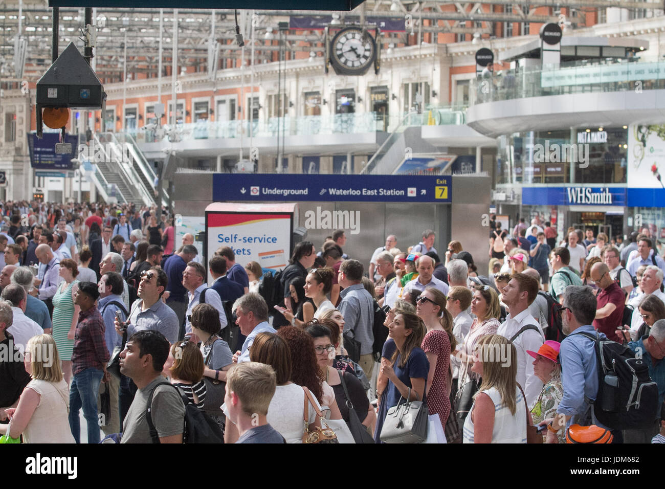 Packed rail station hi-res stock photography and images - Alamy