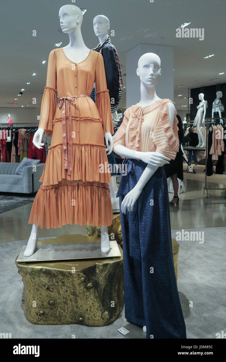 Saks Fifth Avenue Flagship Department Store, NYC, USA Stock Photo - Alamy