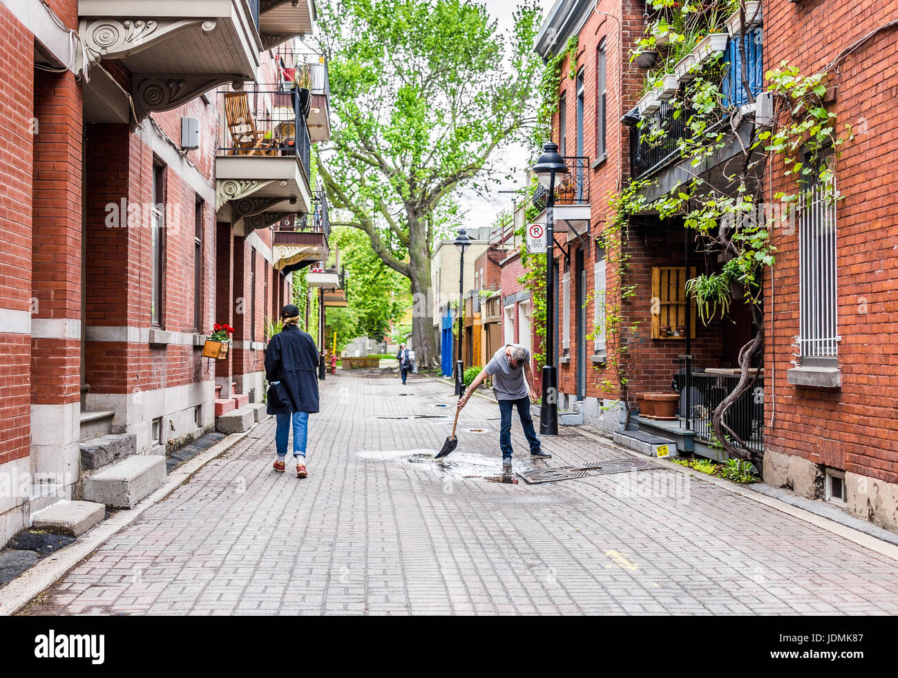 Puddle drain hi-res stock photography and images - Alamy