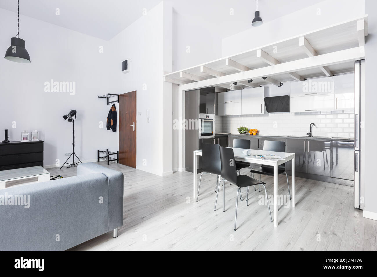 Open plan apartment hi-res stock photography and images - Alamy