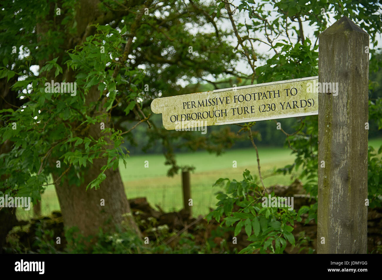 Cotswolds england sign hi-res stock photography and images - Alamy