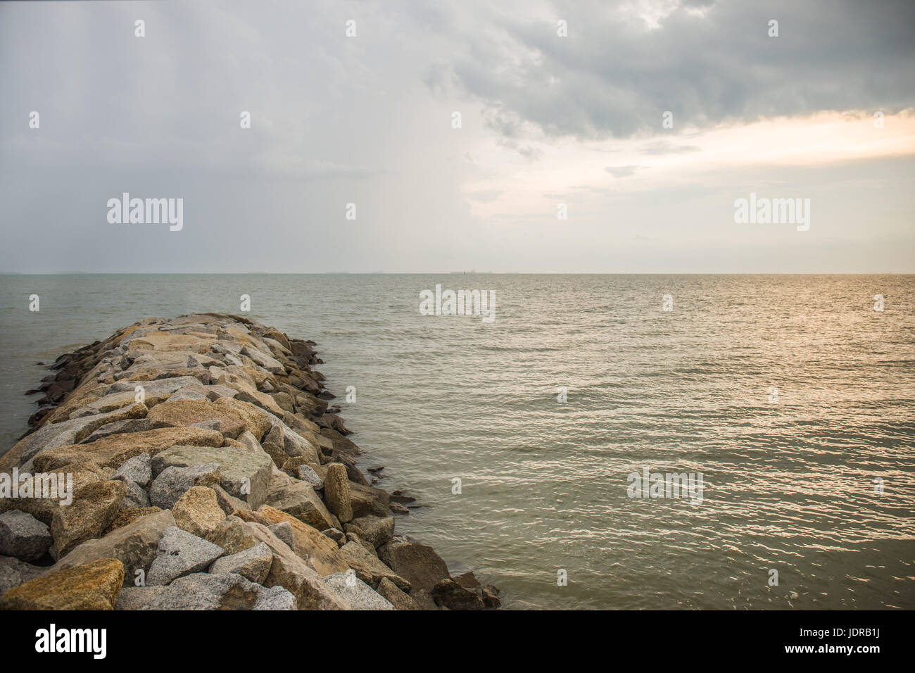 Block island breakwater hi-res stock photography and images - Alamy