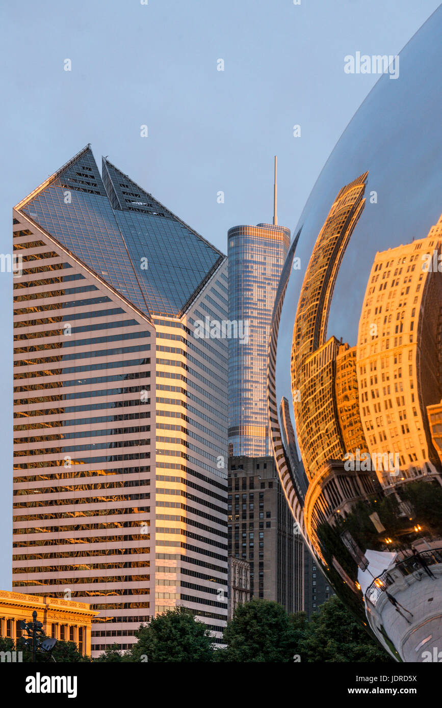 Early morning picture at Millenium Park Chicago, showing the Bean and ...