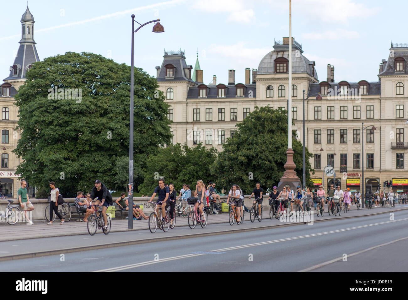 Group of cyclists in Copenhagen Stock Photo - Alamy