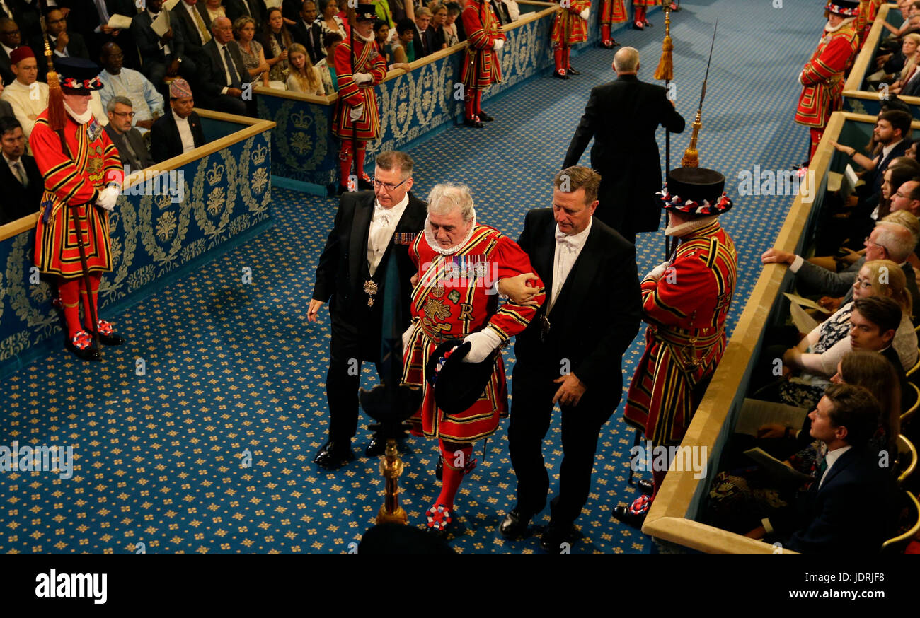 The queens bodyguard hi-res stock photography and images - Alamy