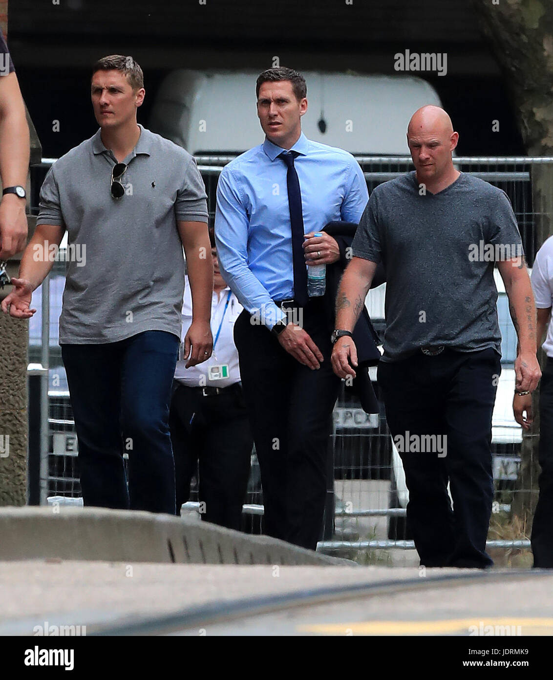 Ex-Manchester City and Glasgow Celtic player Chris Killen (centre ...