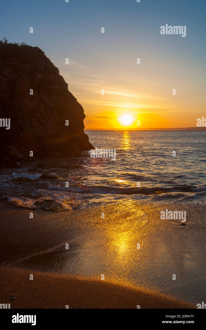 Golden cove hi-res stock photography and images - Alamy