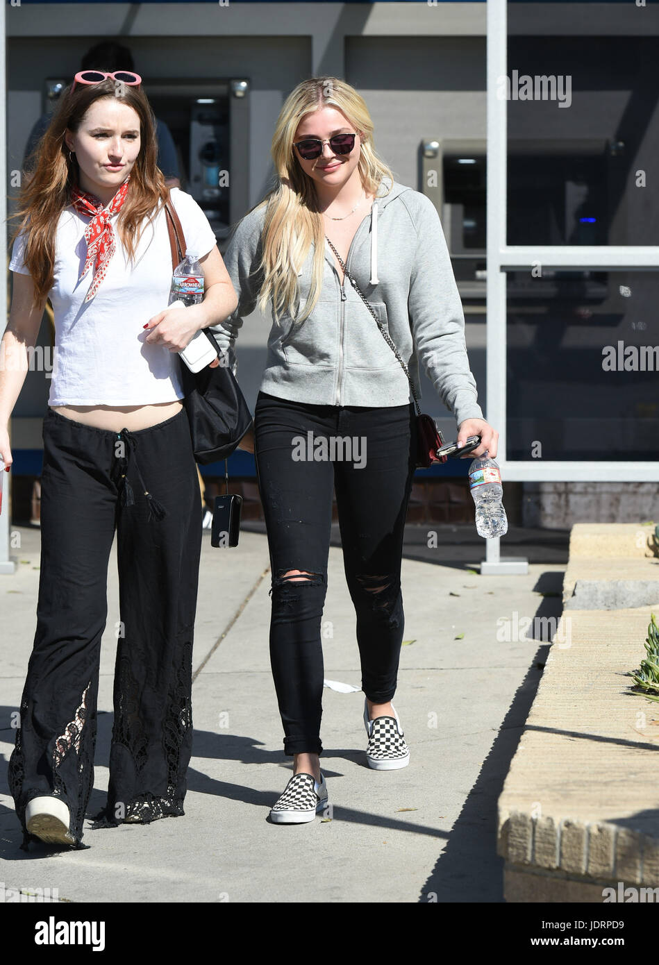 Chloe Grace Moritz goes to the Studio City Farmers Market with friends ...