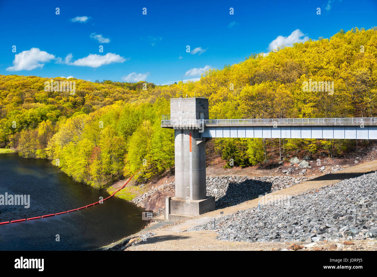 Hop brook dam hi-res stock photography and images - Alamy