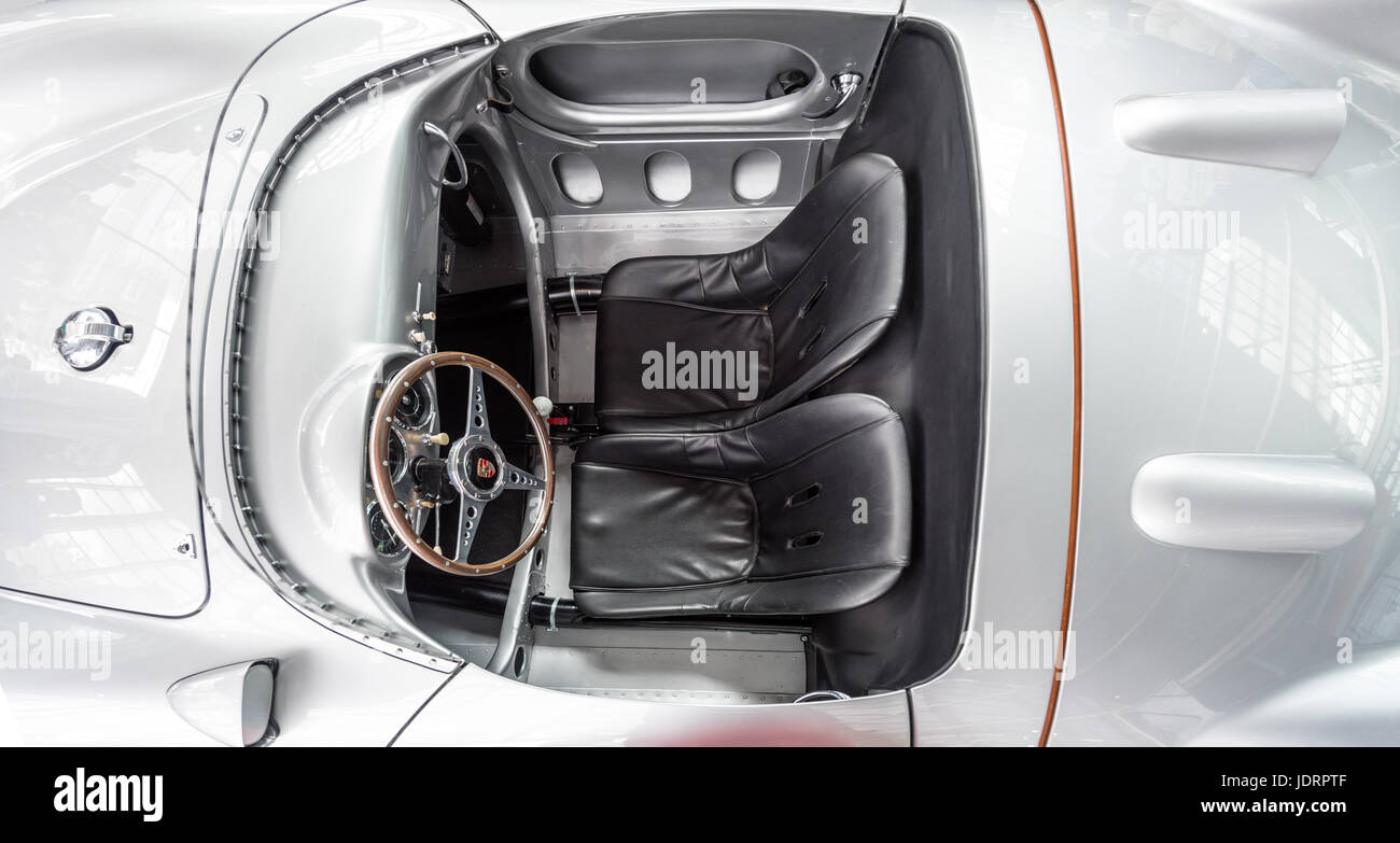 The cockpit of a Porsche 550 Spyder Stock Photo - Alamy