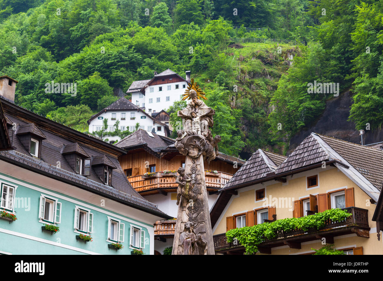 Center of hallstatt hi-res stock photography and images - Alamy