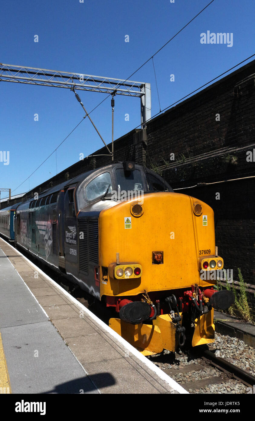 English Electric type 3 diesel electric locomotive 37 609 in Direct ...