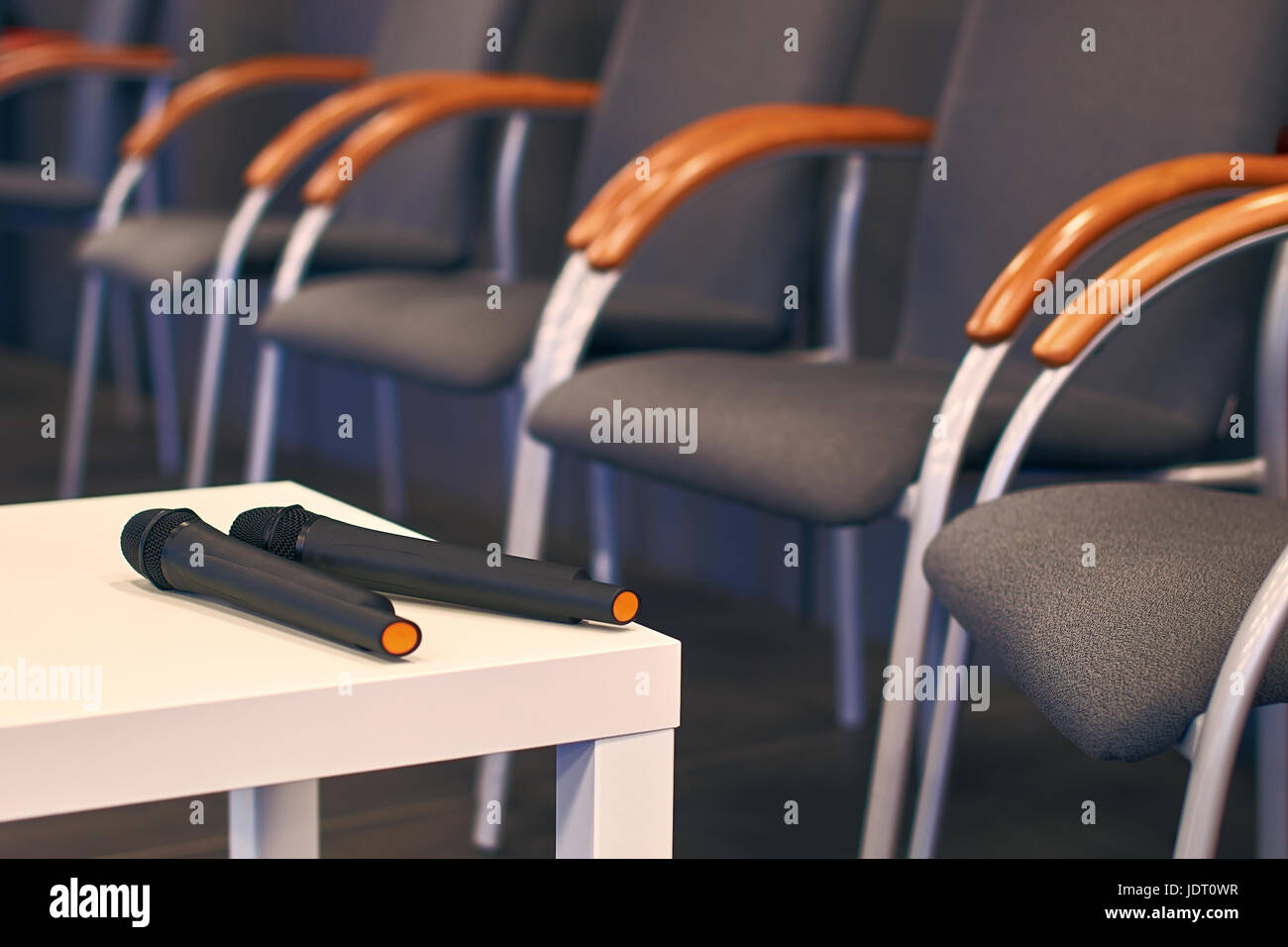 Press conference table hi-res stock photography and images - Alamy