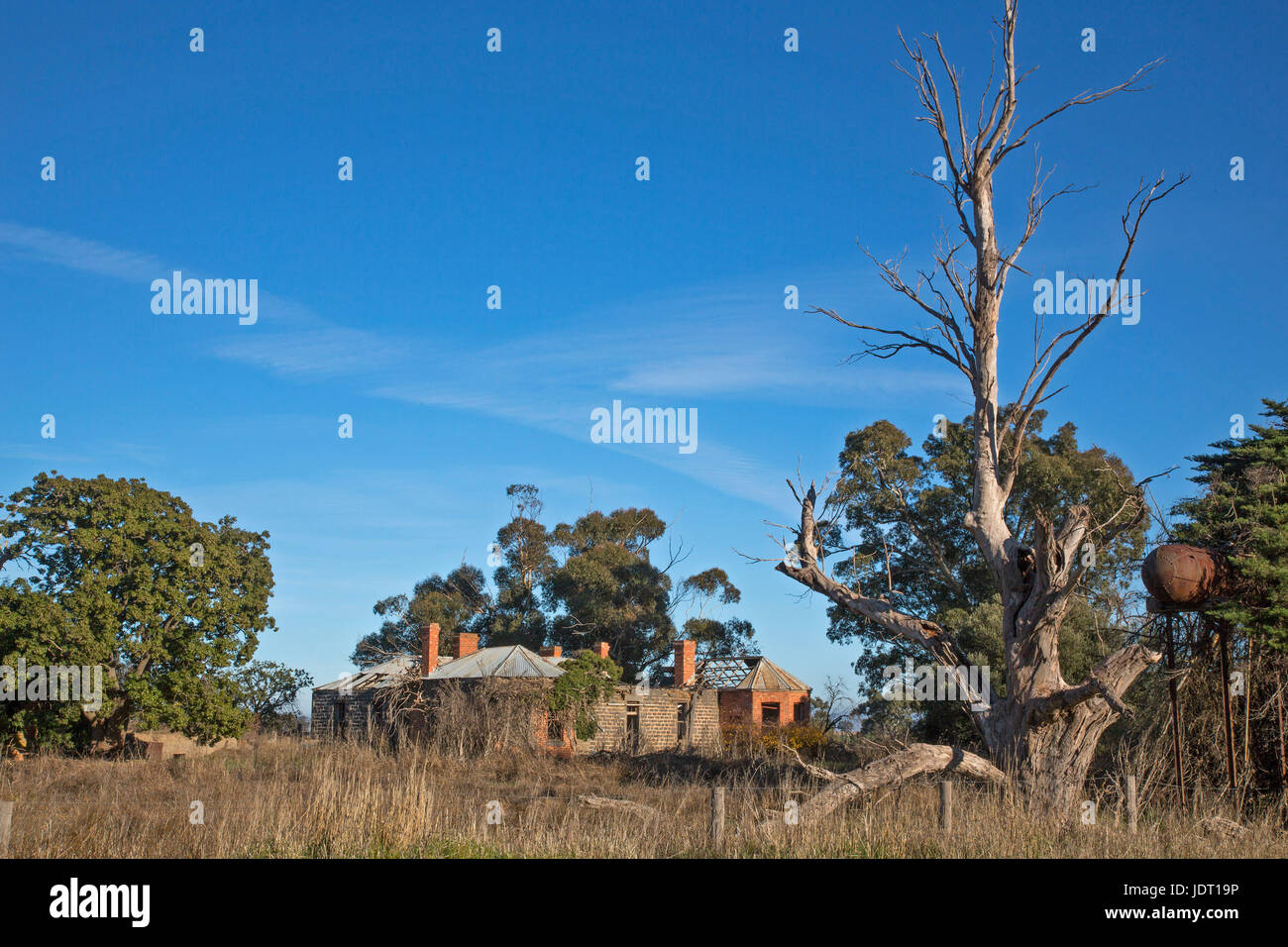 Dilapidated Farm House. Newstead, Victoria, Australia Stock Photo - Alamy