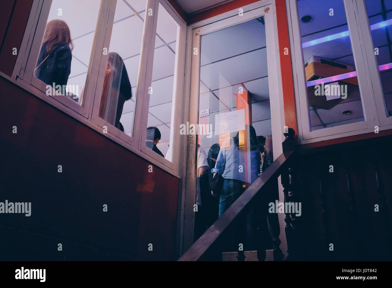 Venue entrance hi-res stock photography and images - Alamy