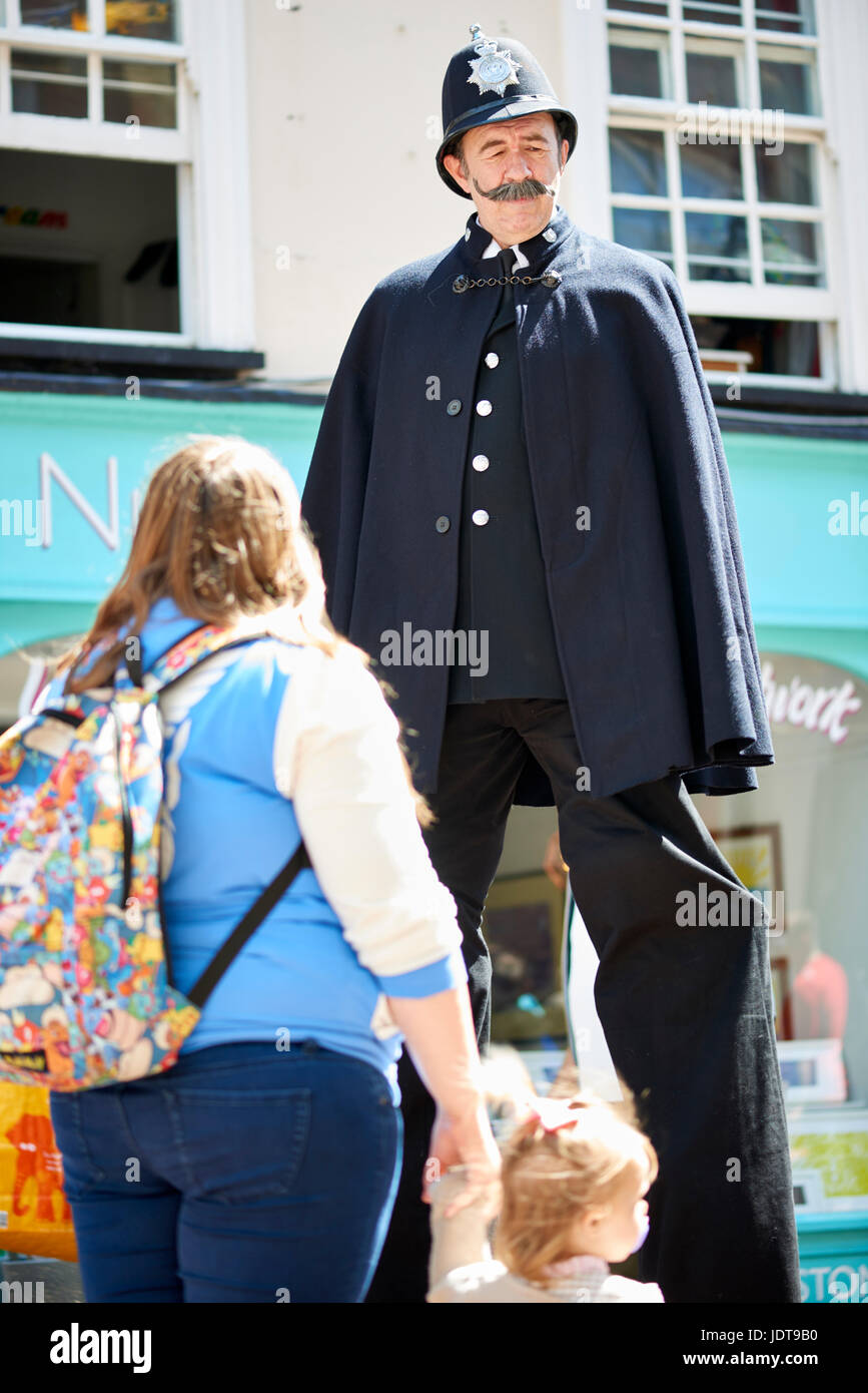 Man dressed as very tall British policeman at Dickens festival ...