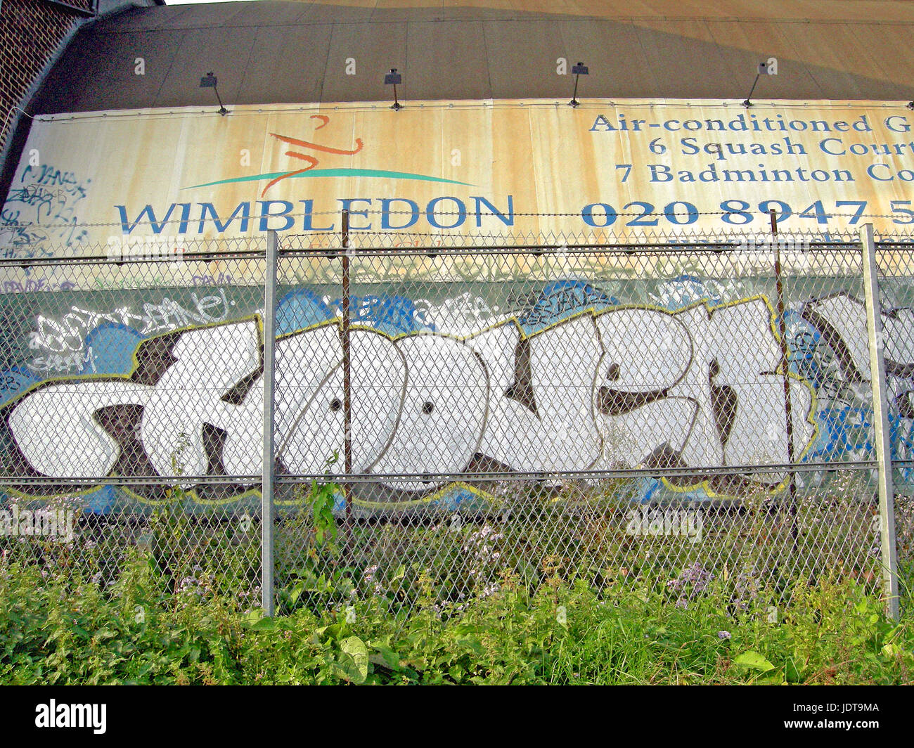 Graffiti artwork? Inner city Stock Photo - Alamy
