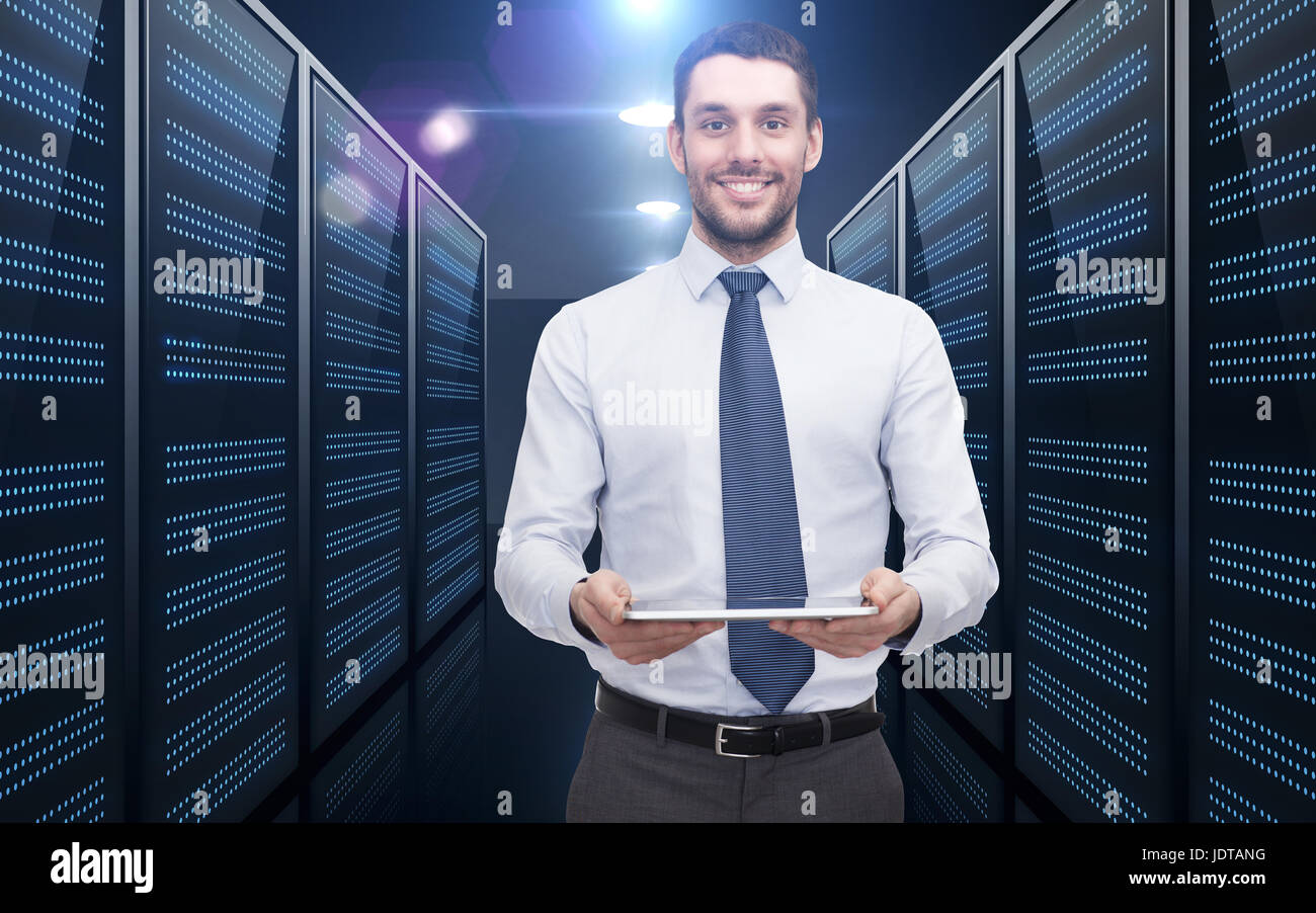 Server room dark hi-res stock photography and images - Alamy