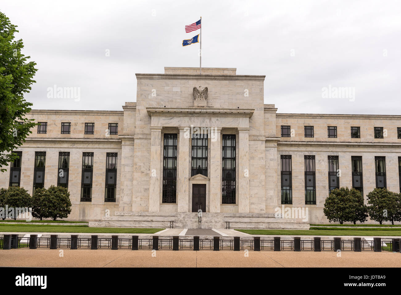 Federal reserve building hi-res stock photography and images - Alamy
