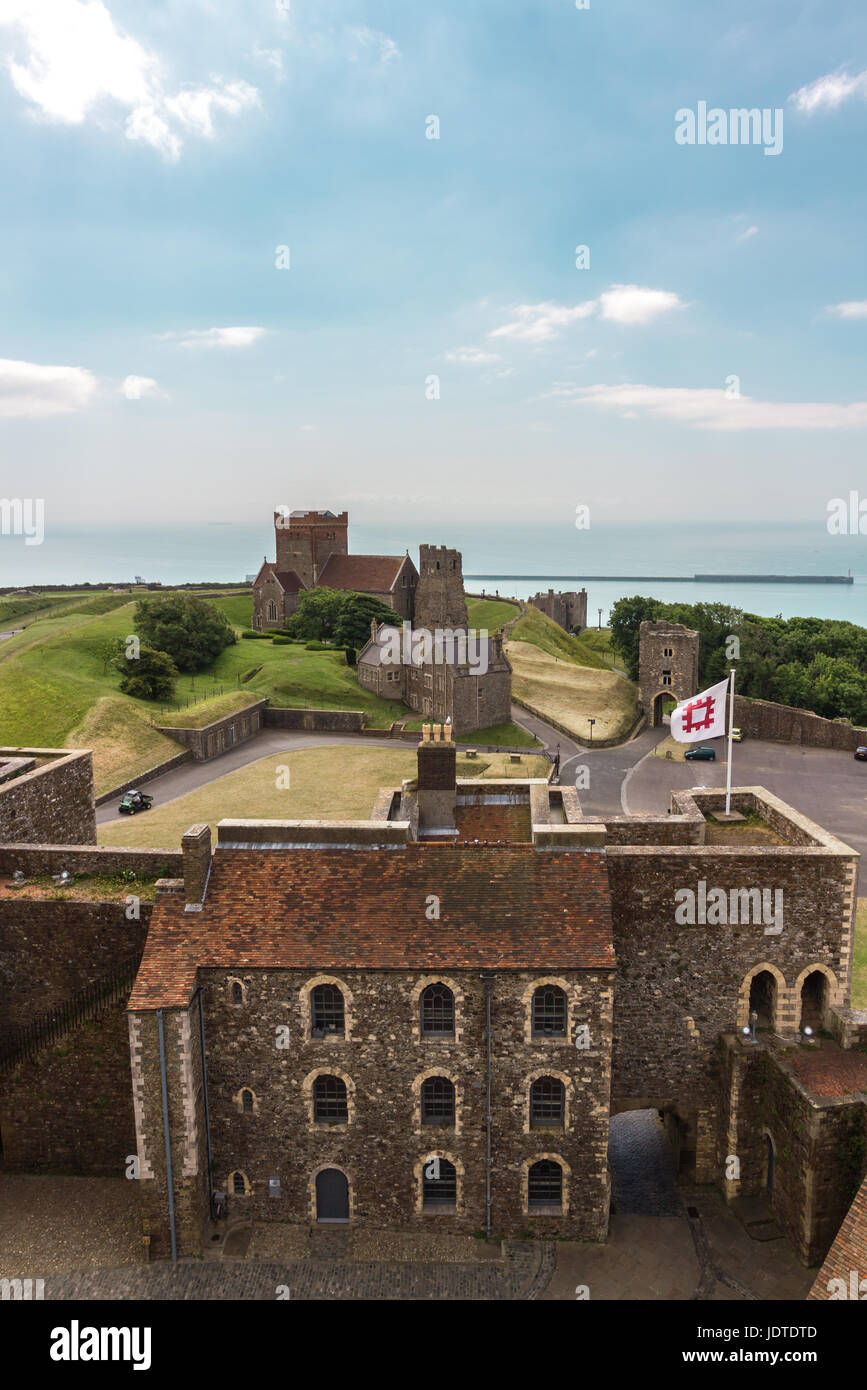 Dover castle background hi-res stock photography and images - Alamy