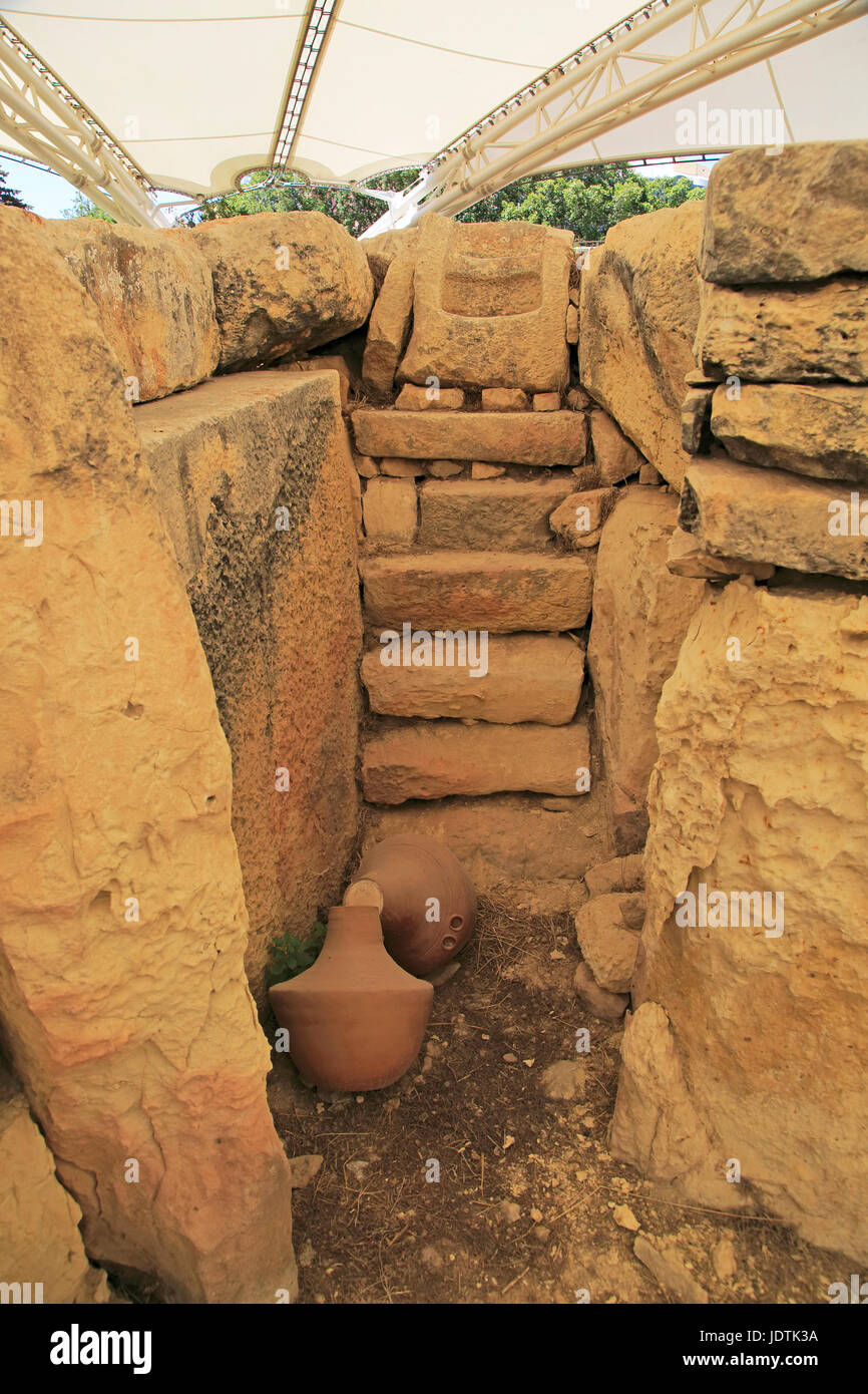 Tarxien neolithic megalithic prehistoric temple complex site, Malta ...