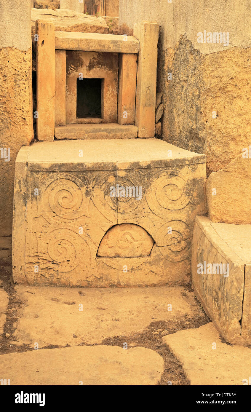 Tarxien neolithic megalithic prehistoric temple complex site, Malta ...
