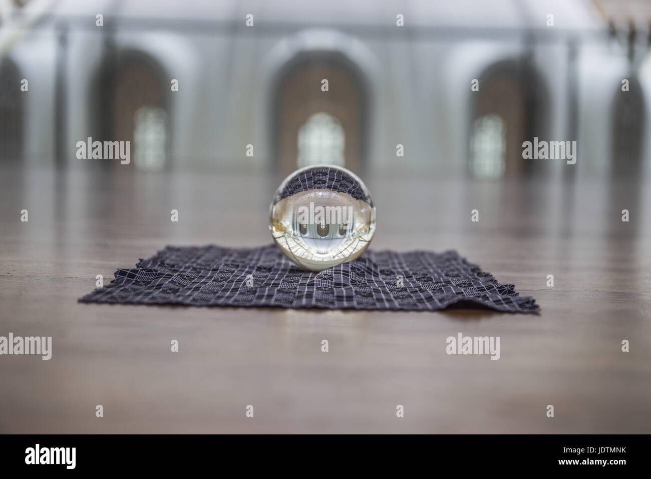 Round crystal hi-res stock photography and images - Alamy