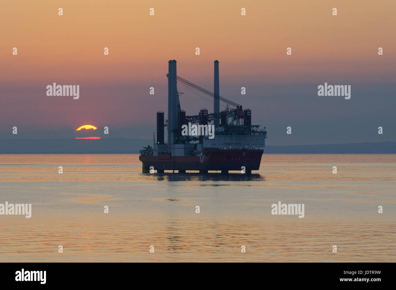 The MPI Discovery Jack-Up Construction Vessel at the Rampion Offshore ...