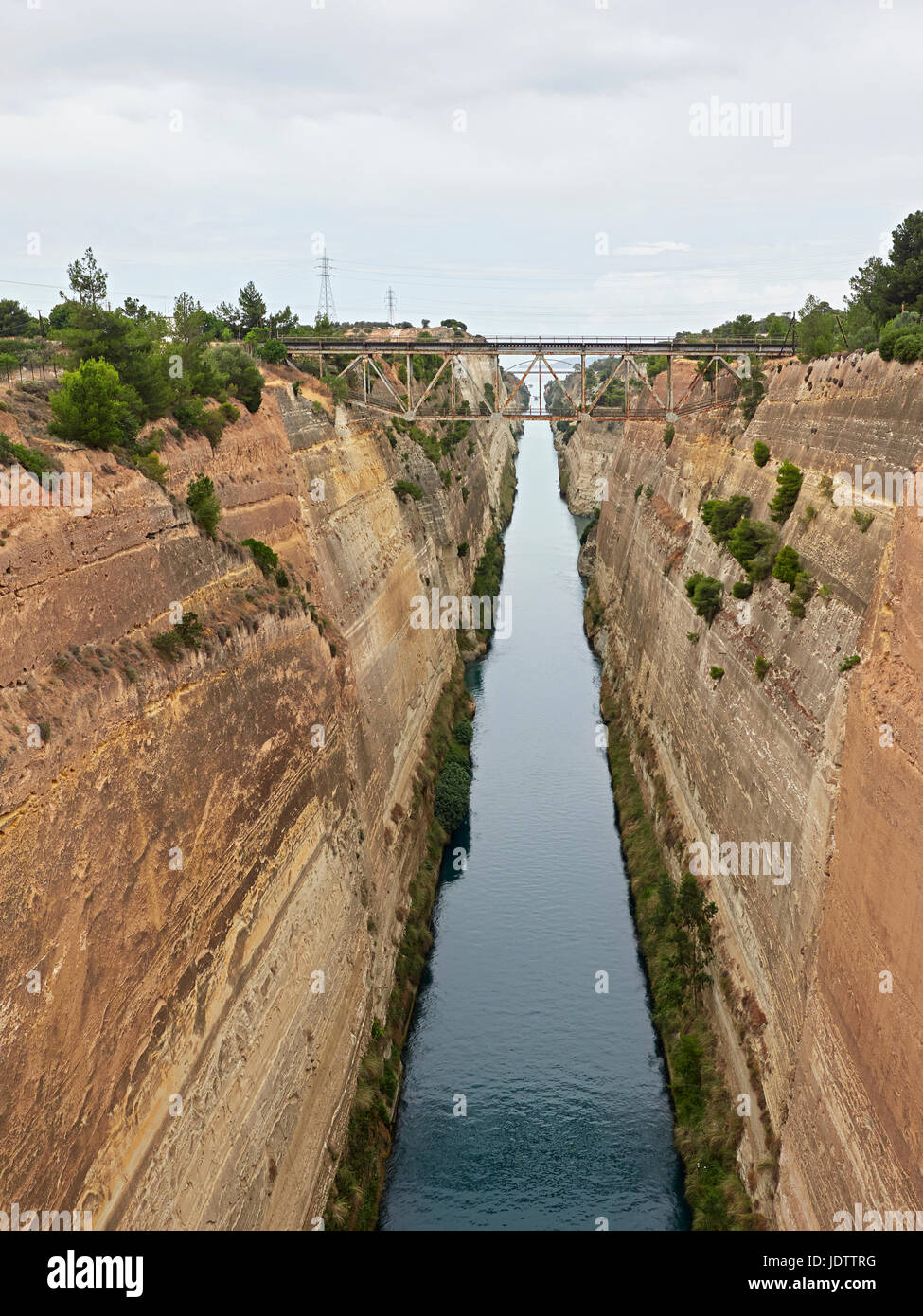 Corinth Canal connects the Gulf of Corinth with the Aegean and cuts ...