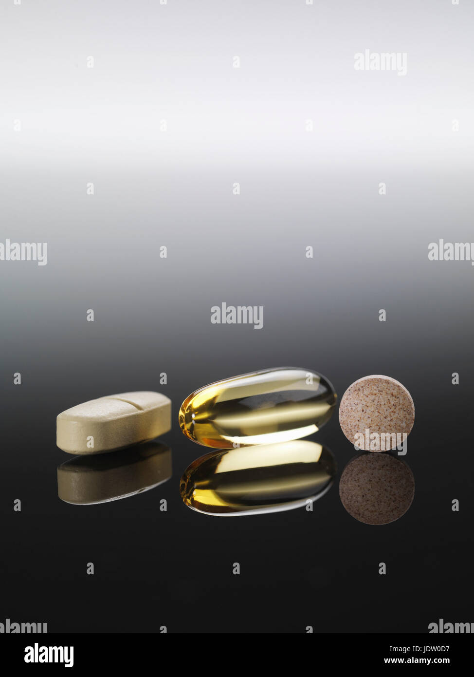 Reflective surface hi-res stock photography and images - Alamy