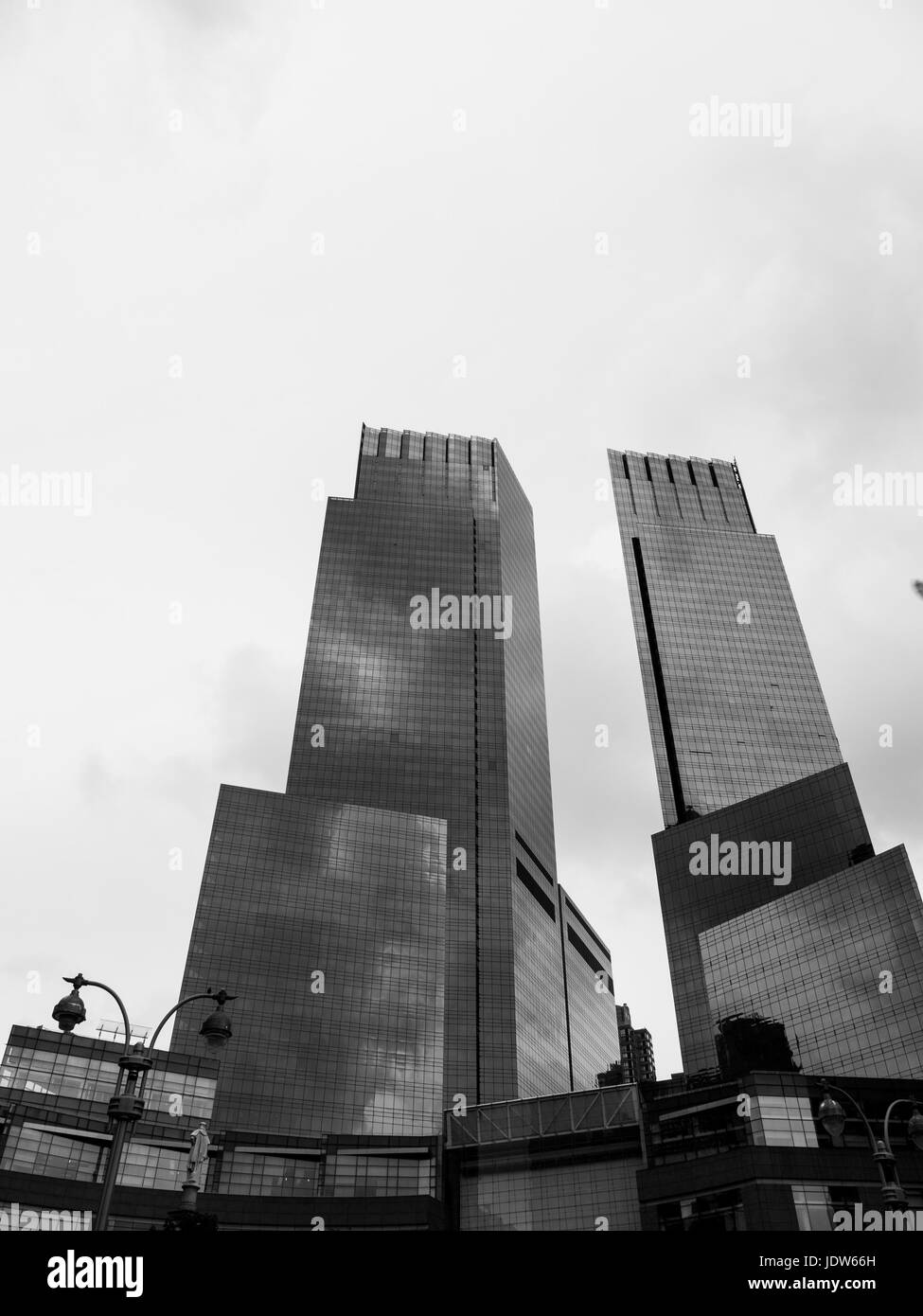 Identical skyscraper buildings hi-res stock photography and images - Alamy