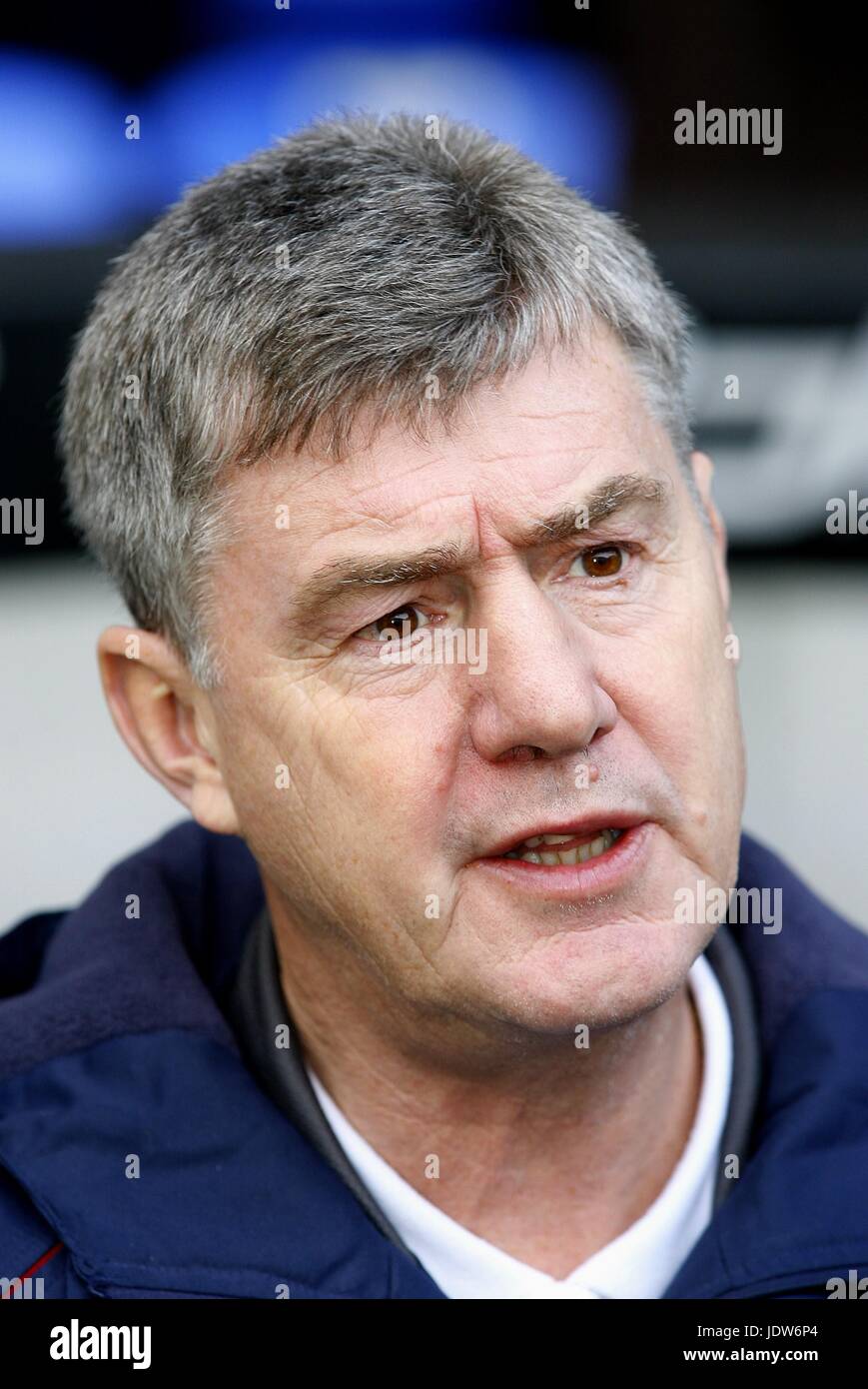 BRIAN KIDD SHEFFIELD UNITED ASSISTANT MAN REEBOK STADIUM BOLTON ENGLAND ...