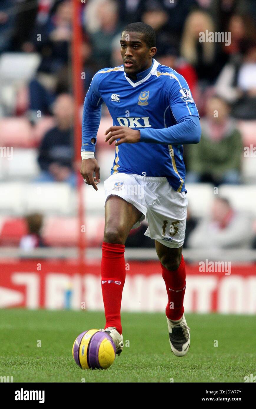 SYLVAIN DISTIN PORTSMOUTH FC THE STADIUM OF LIGHT SUNDERLAND ENGLAND 13 ...