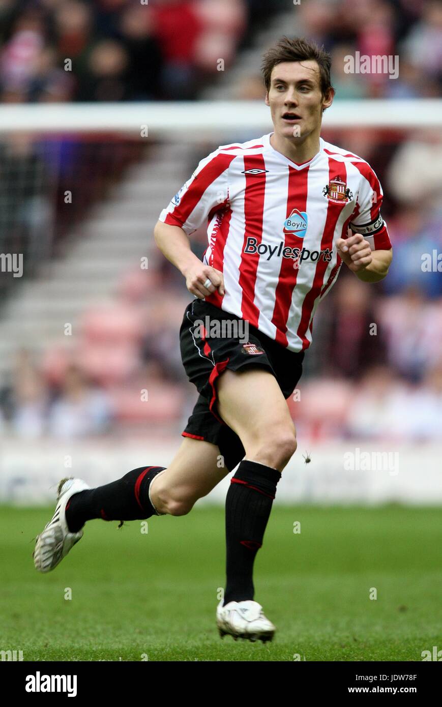 DEAN WHITEHEAD SUNDERLAND FC THE STADIUM OF LIGHT SUNDERLAND ENGLAND 13 ...