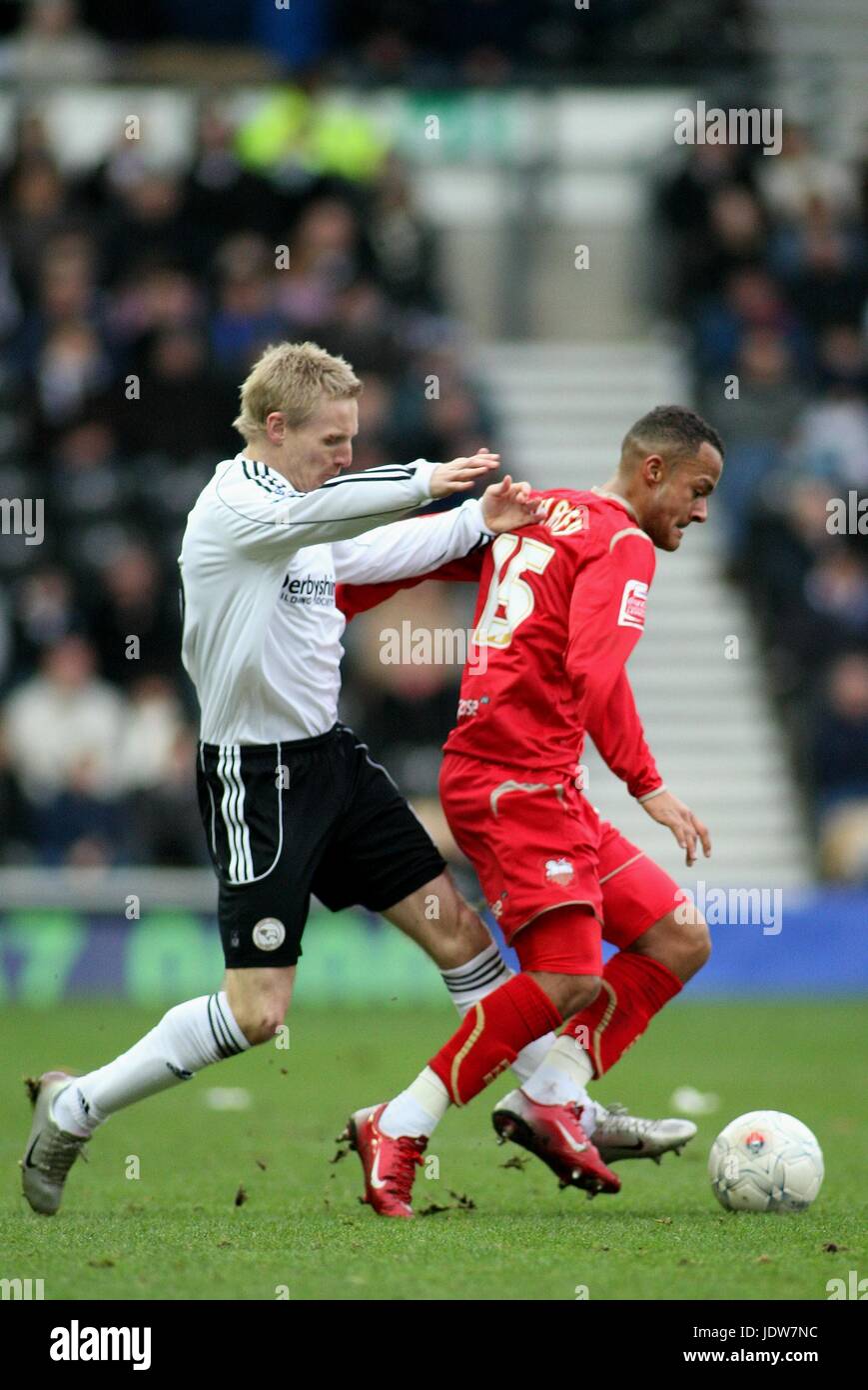 GARY TEALE & SIMON WHALEY DERBY V PRESTON PRIDE PARK DERBY ENGLAND 26 ...