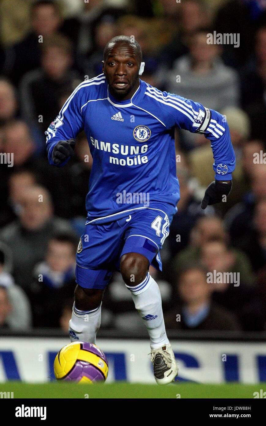 Stamford bridge claude makelele hi-res stock photography and images - Alamy