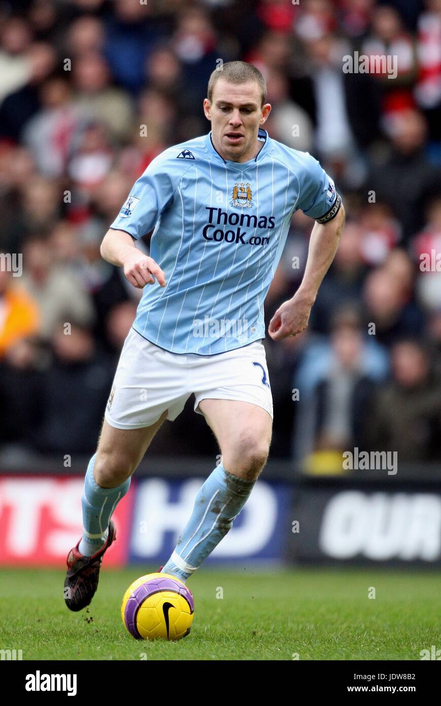 RICHARD DUNNE MANCHESTER CITY FC CITY OF MANCHESTER STADIUM MANCHESTER ...