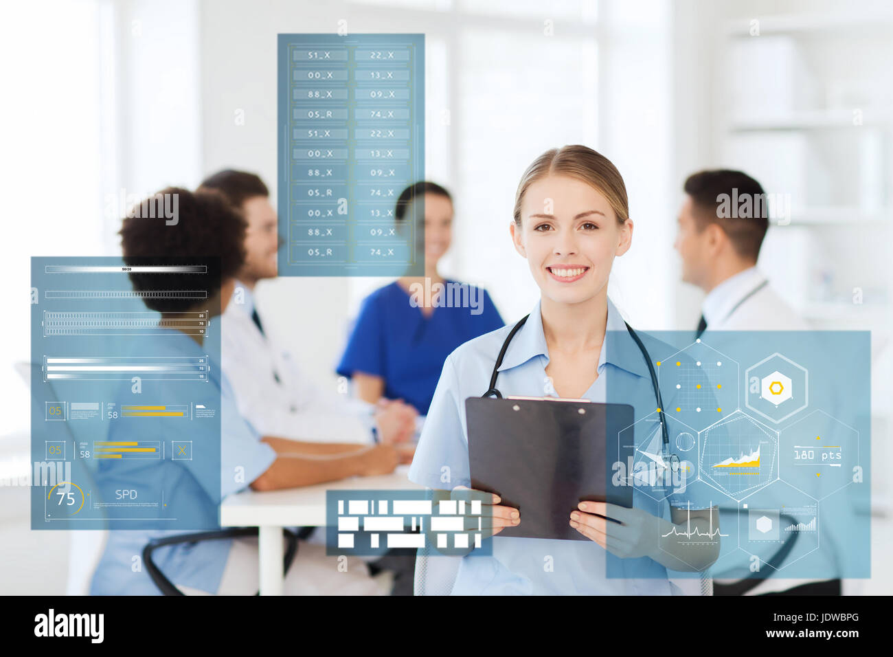 Happy doctor hi-res stock photography and images - Alamy