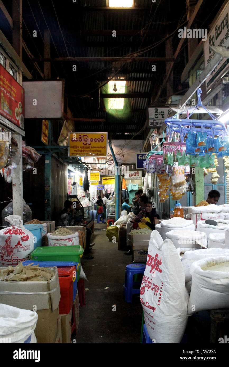 Mandalay basket hi-res stock photography and images - Alamy