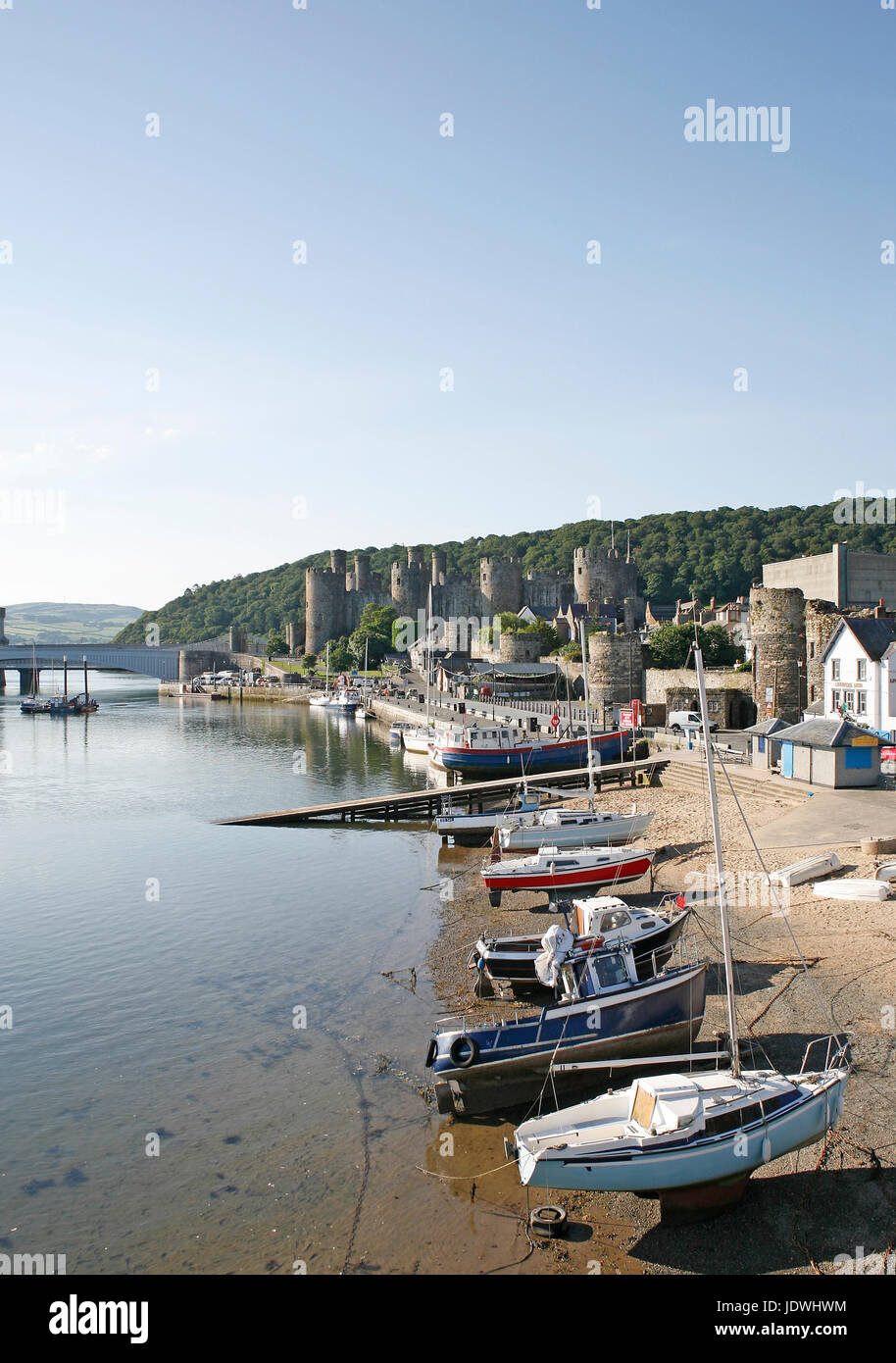Yachts in river conwy hi-res stock photography and images - Alamy