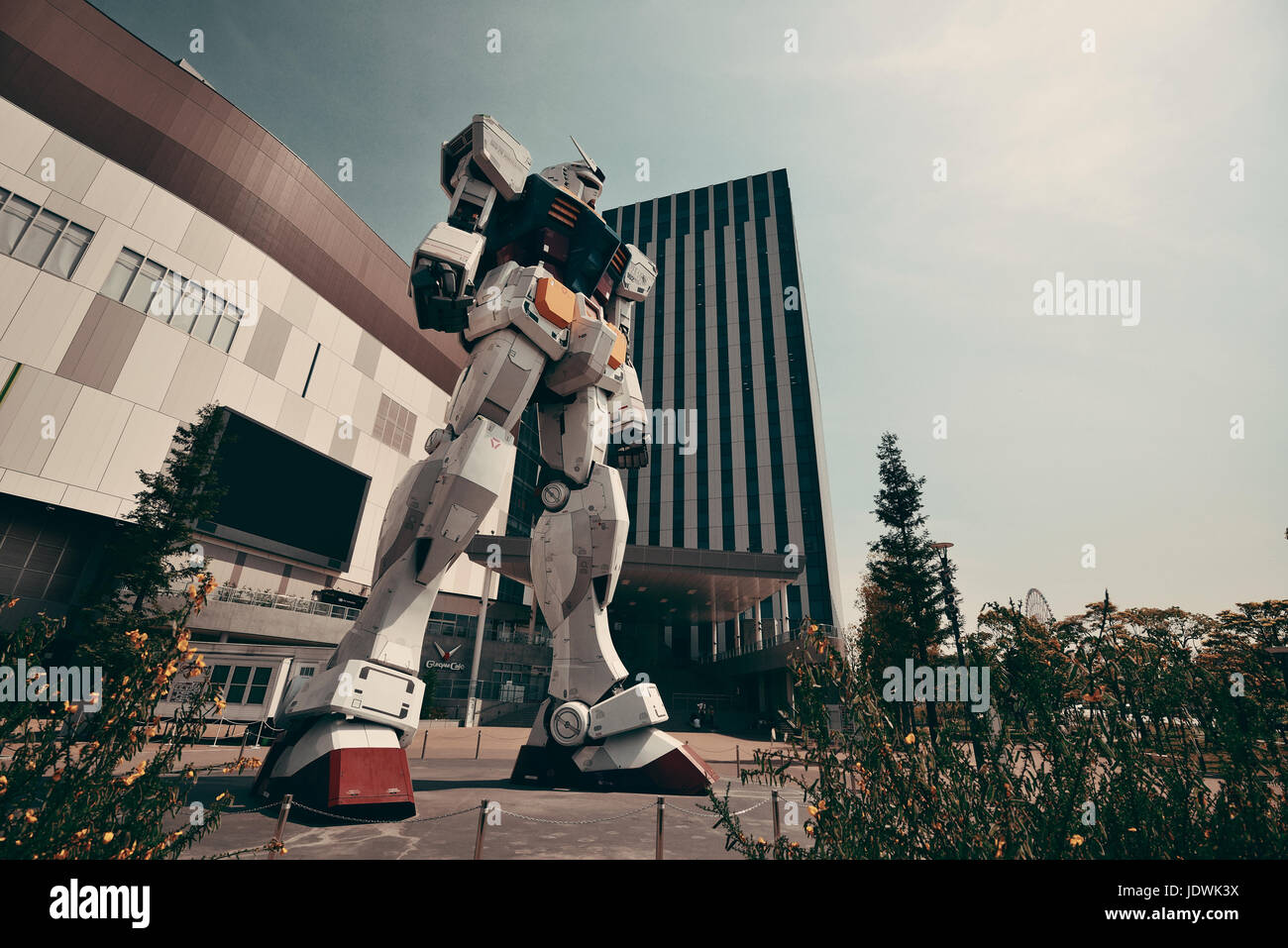 TOKYO, JAPAN - MAY 15: Giant Gundam Robot statue at Divercity on May 15 ...