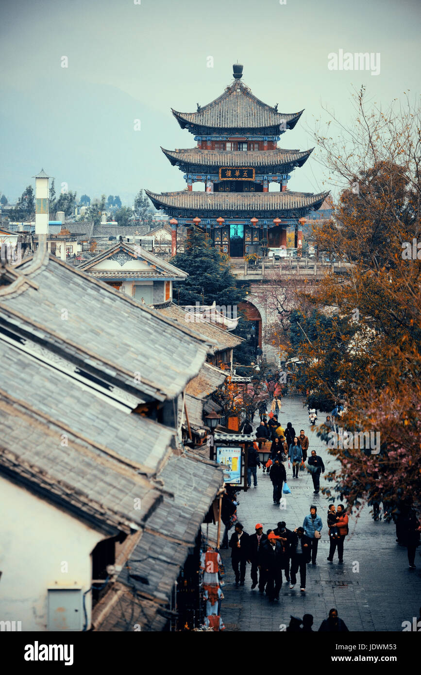 DALI, CHINA - DEC 5: Street view on December 5, 2014 in Dali, China ...