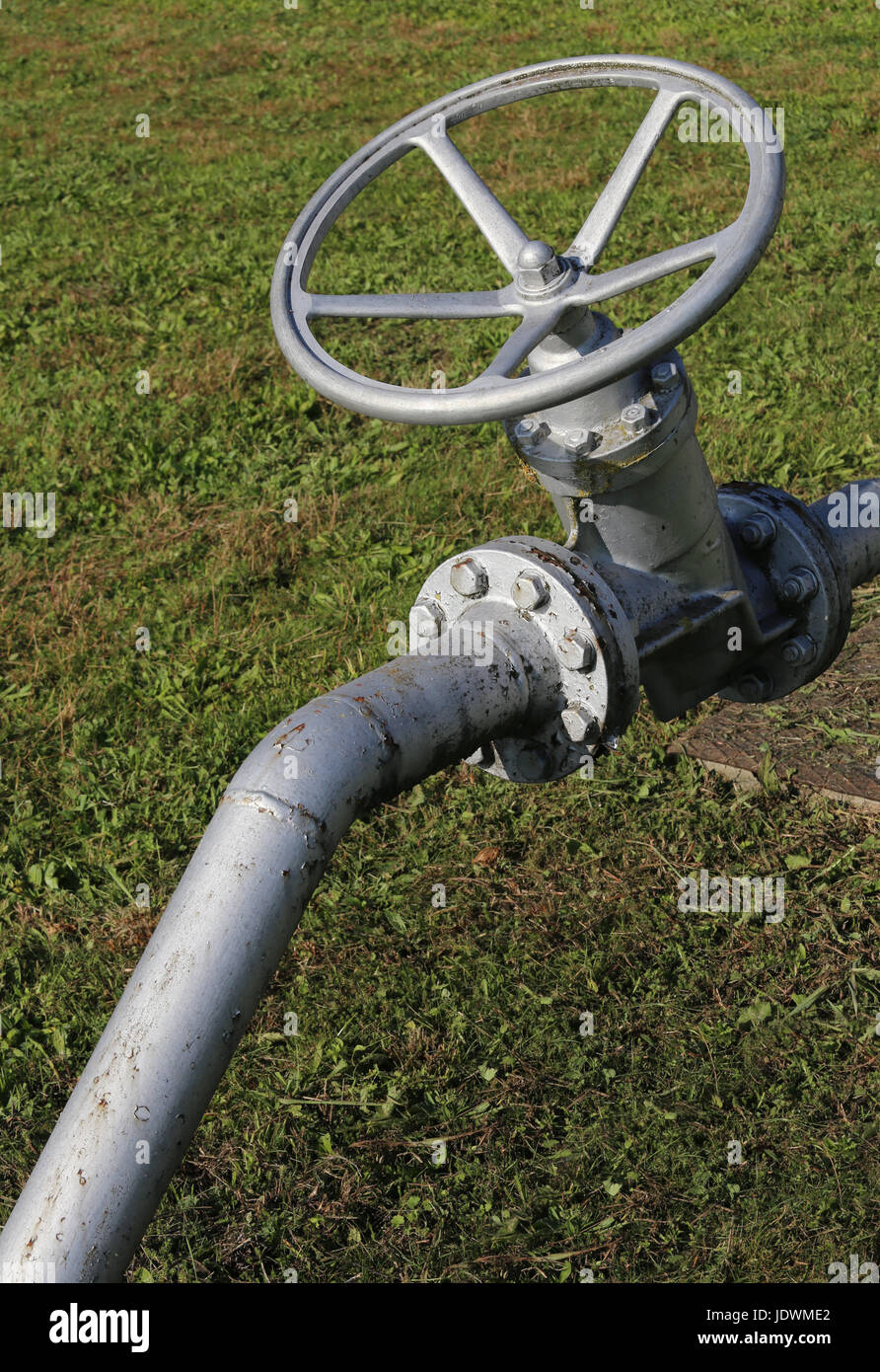 Large pipe closure valve of the industrial plant Stock Photo - Alamy