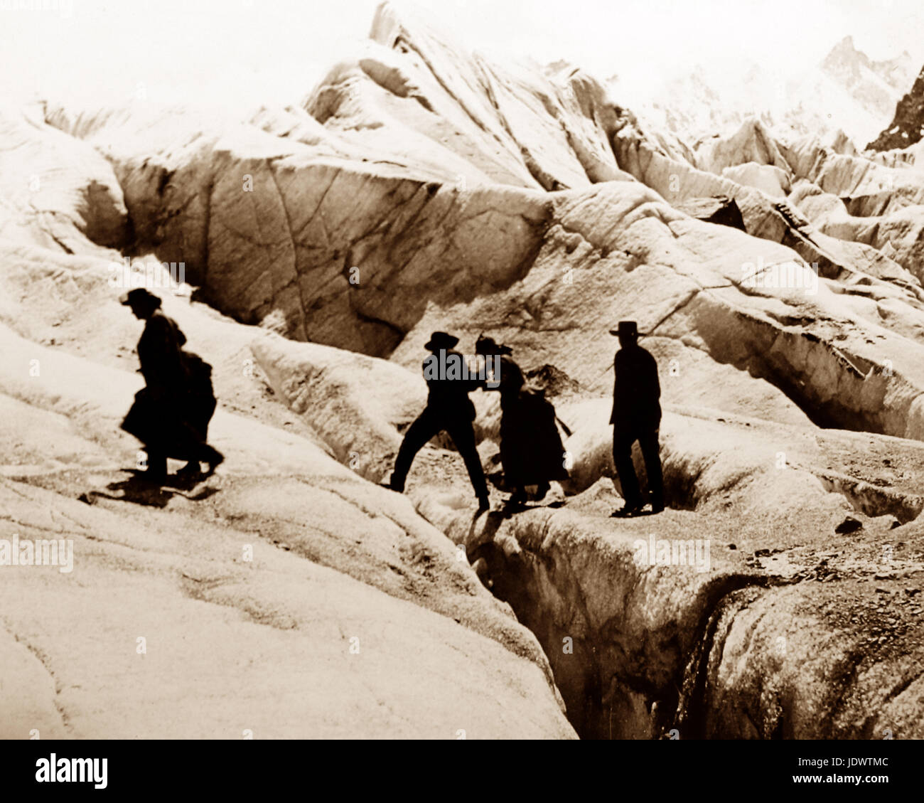 Tourists victorian hi-res stock photography and images - Alamy