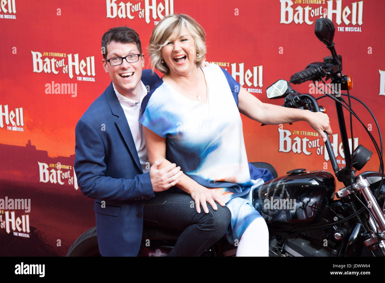Lesley garrett perform* hi-res stock photography and images - Alamy