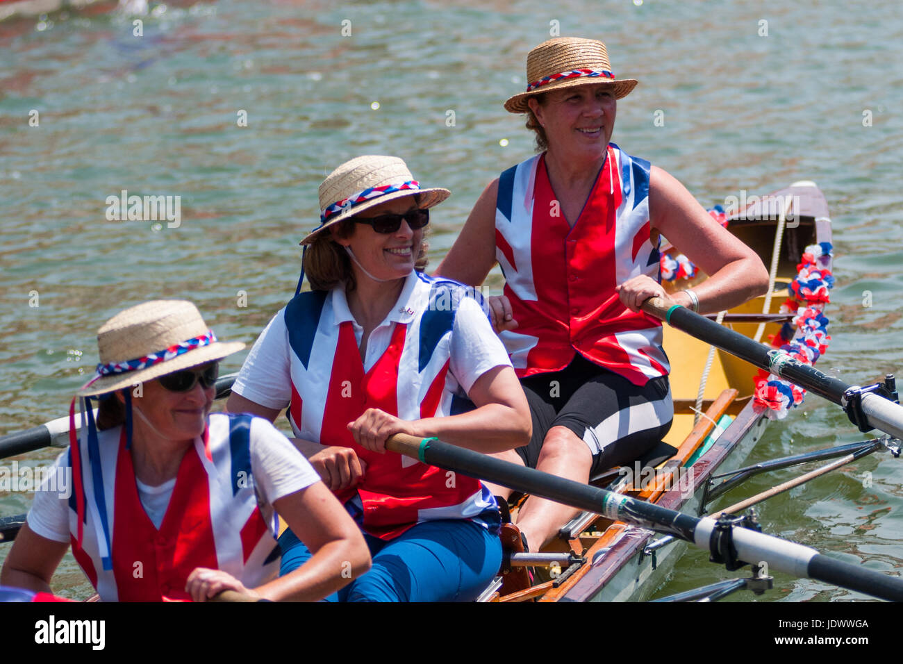 Venice - 6 June, 2017. Rowers wearing the english flag sail along the ...