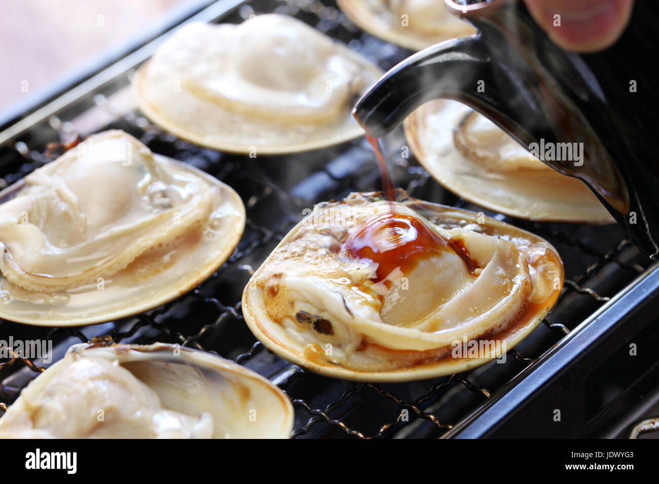 Yaki hamaguri hi-res stock photography and images - Alamy