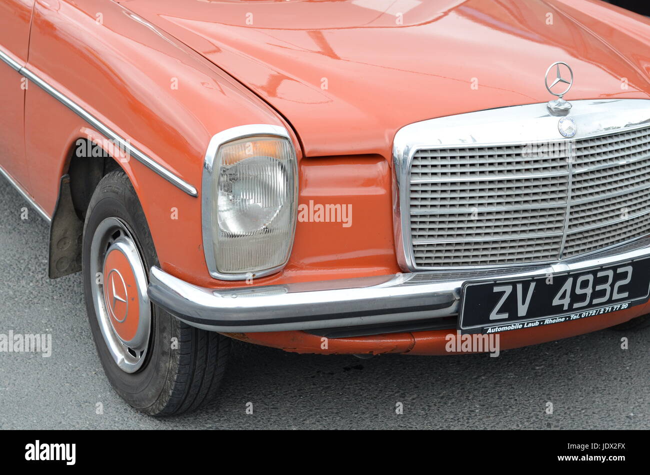 Mercedes w115 hi-res stock photography and images - Alamy
