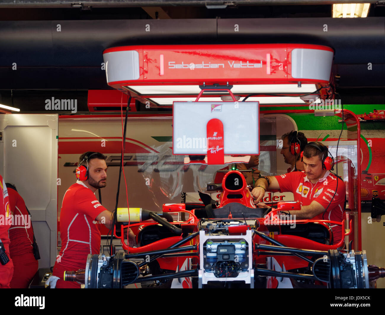 Ferrari f1 garage hi-res stock photography and images - Alamy